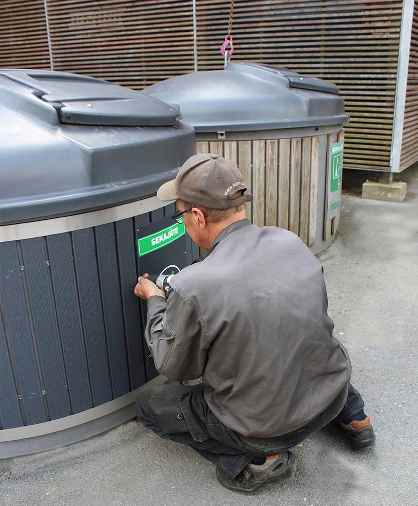 Maintaining the Molok underground waste containers